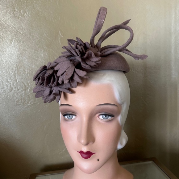 New York Creation | Accessories | Elaborate 94s Taupe Tilt Felt Hat ...